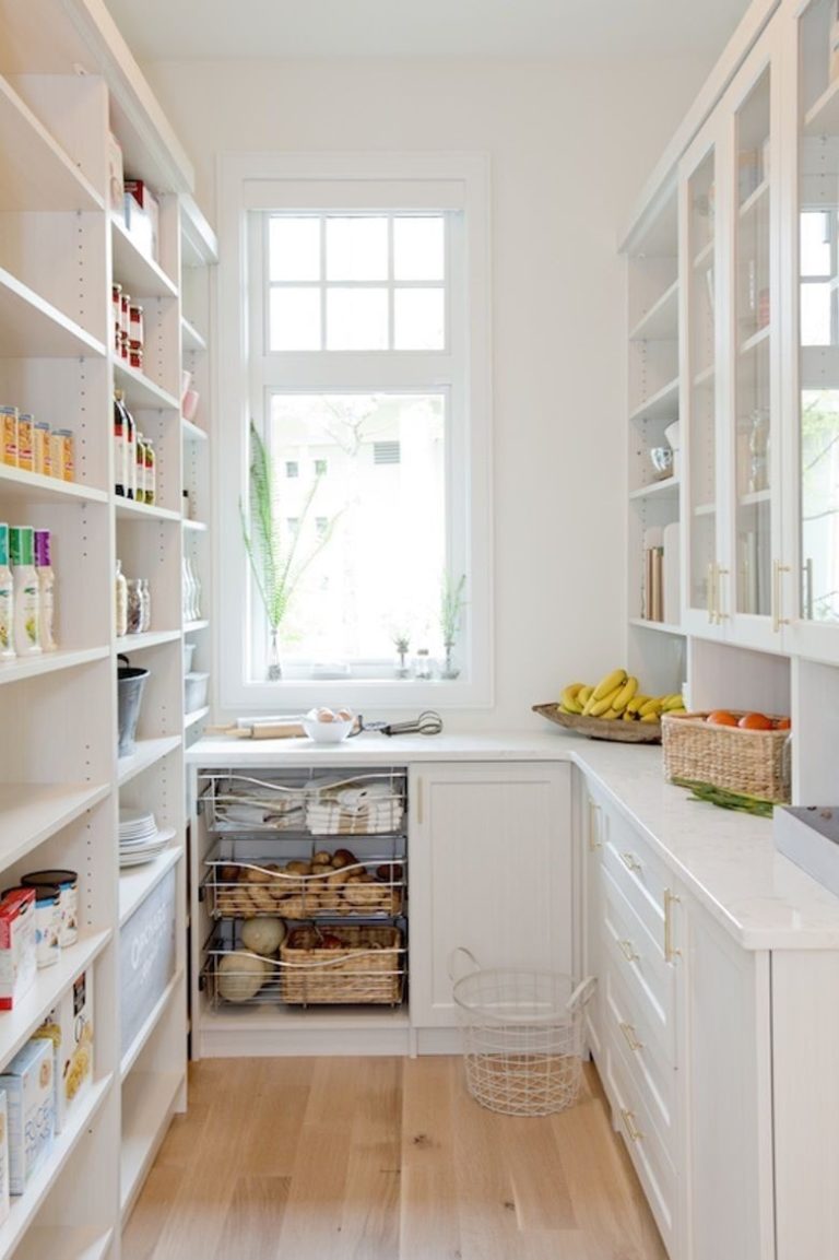 Aménagement cellier : Idées & conseils pour une arrière-cuisine organisée