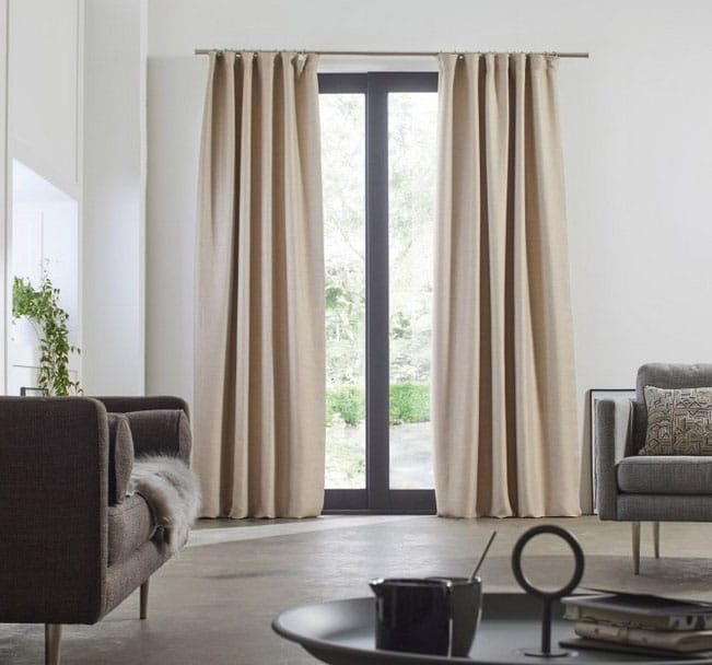 Rideaux couleur lin en décoration : les plus beaux modèles