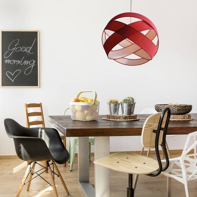 Lustre moderne rouge : Sélection des plus beaux modèles pour votre déco