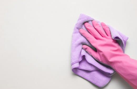 Lessiver un mur : toutes nos astuces pour un mur propre