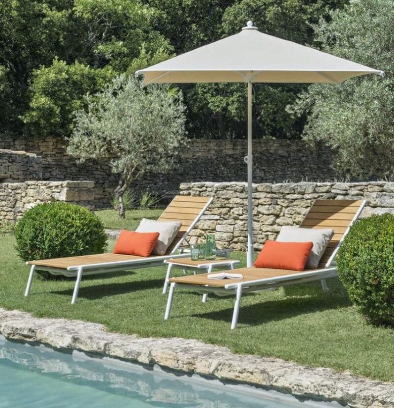 Transat piscine : sélection de 16 modèles design et tendance