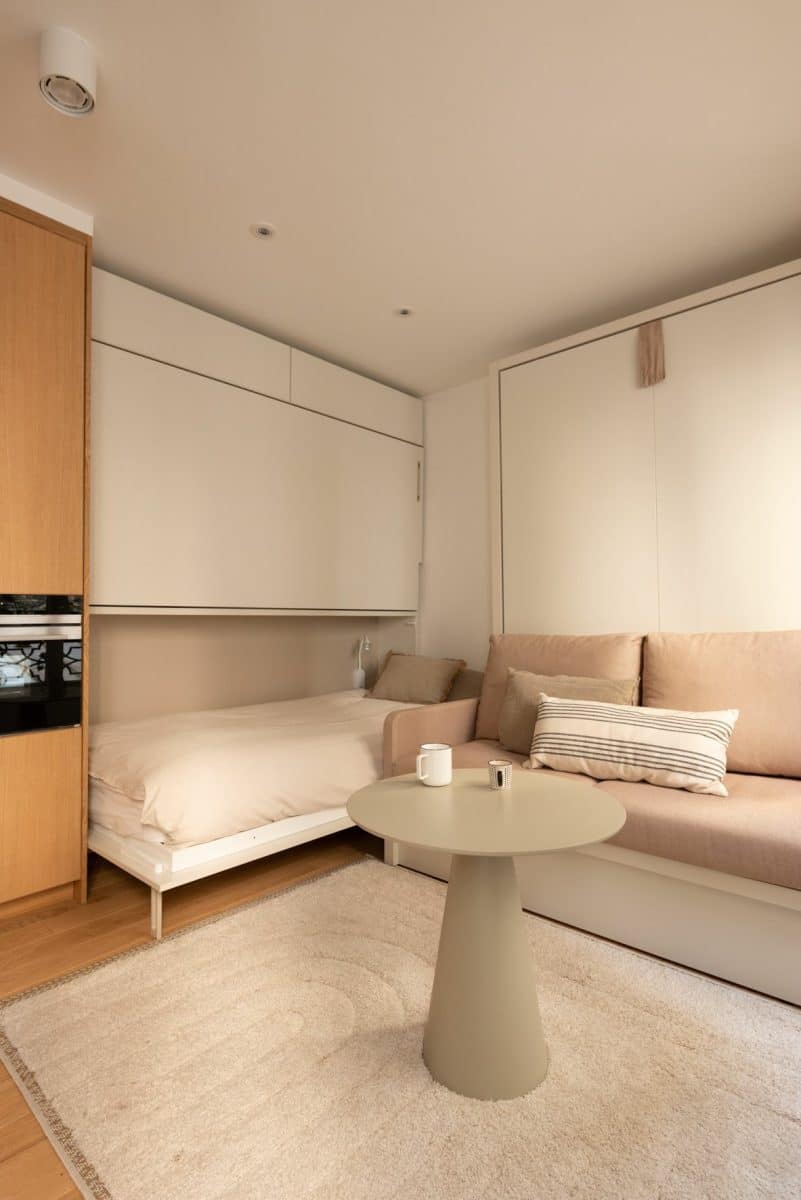 Studio Castille aménage un 18 m² parisien pour accueillir 4 personnes ...